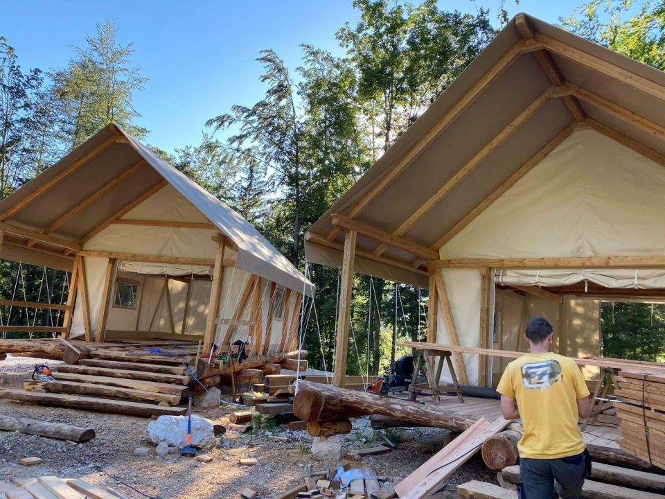 Glamping Makek Jezersko – Organic farmstay | BIGHEAD tents in Bio ...